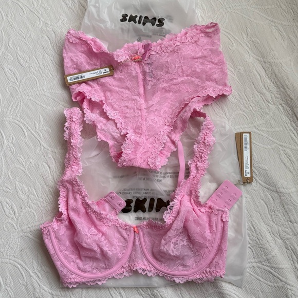 SKIMS | Intimates & Sleepwear | Skims Stretch Lace Set In Cotton Candy ...